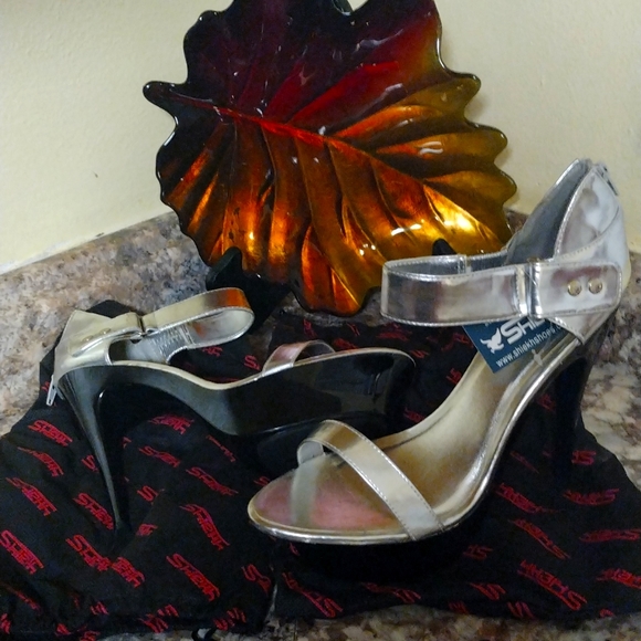Shiekh | Shoes | Sheikh Vera Silver Size Heels With 2 Inch Platform ...